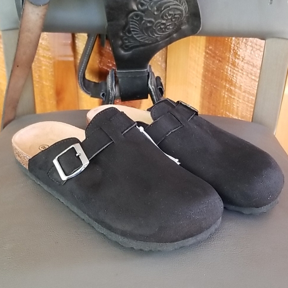 Bobbie Brooks | Shoes | Womens Clog Sliders | Poshmark